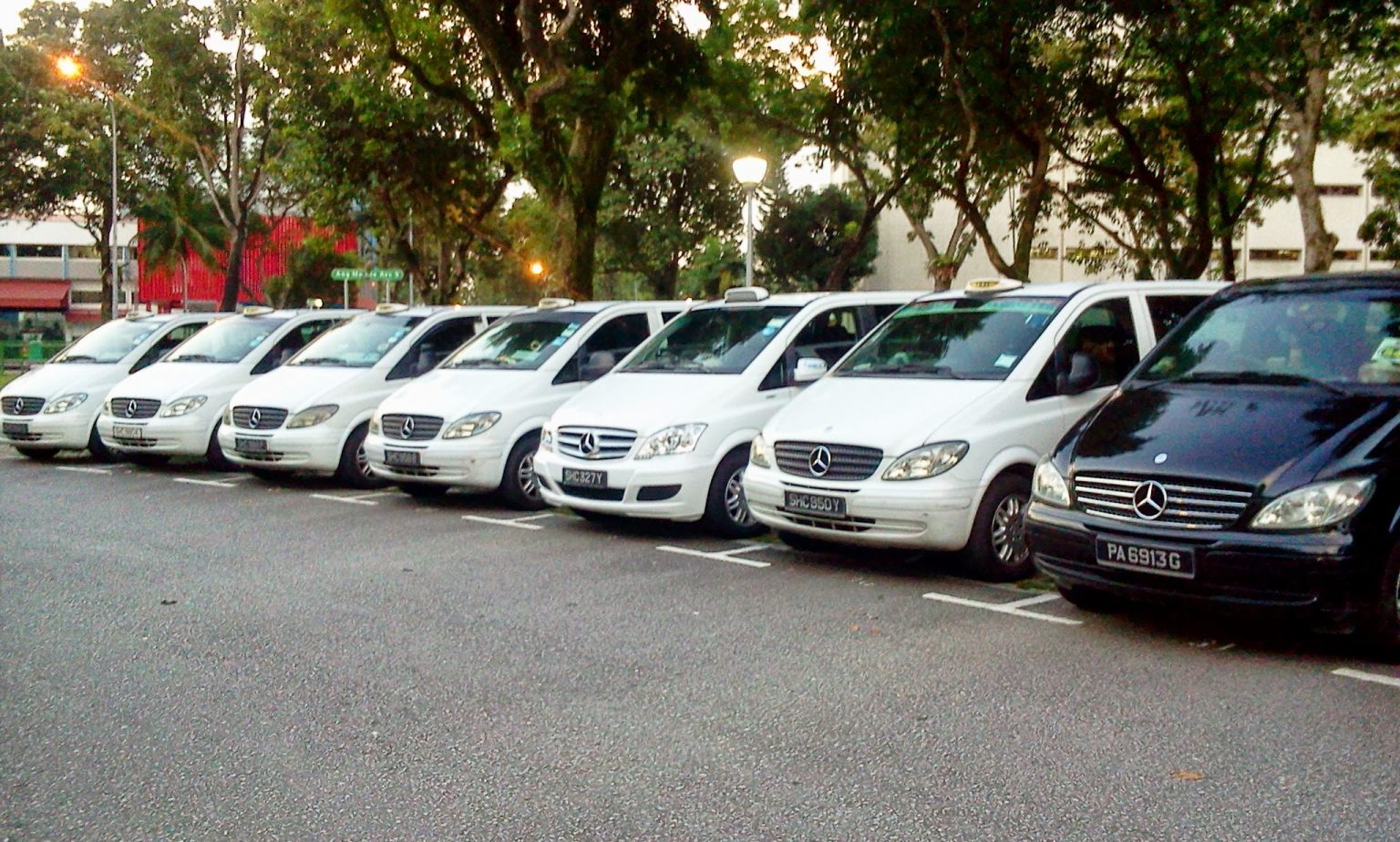 Maxi Cab Singapore Booking | MPV Maxi Taxi Charter